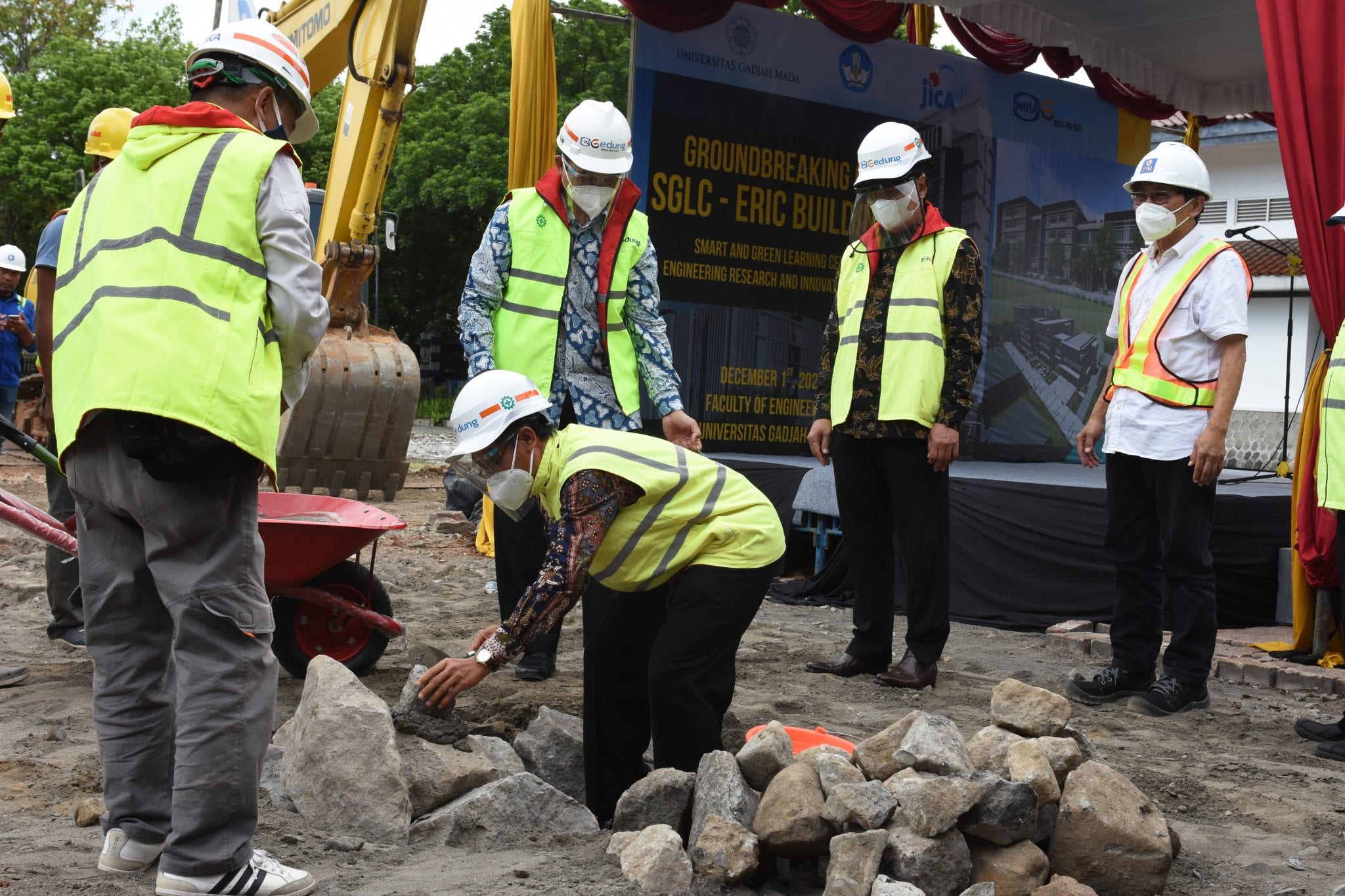 Peletakan Batu Pertama pembangunan gedung SGLC dan ERIC FT UGM ...