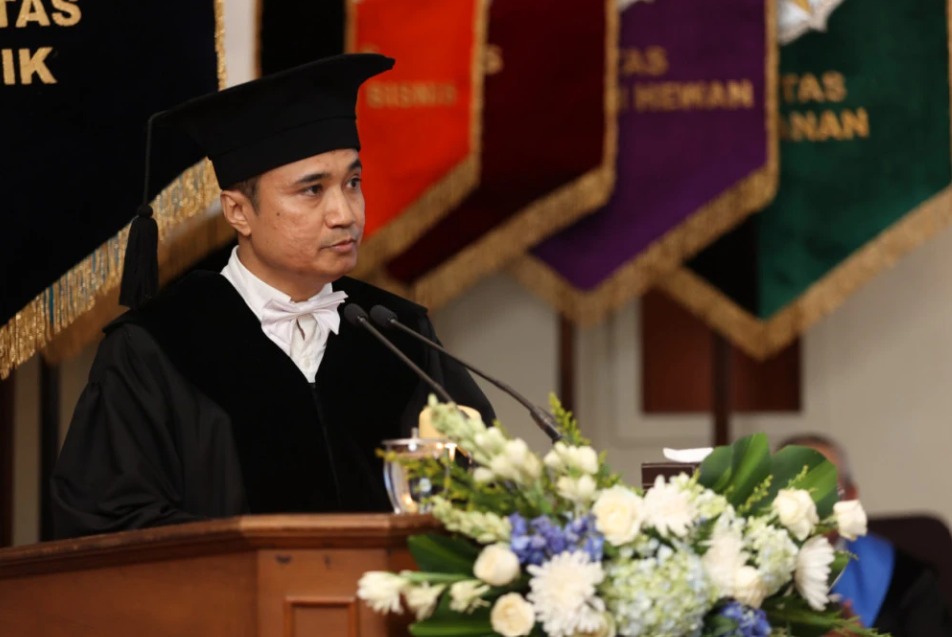 Teliti Batubara Sejak Lulus Sarjana, Prof. Ferian Anggara Dikukuhkan ...