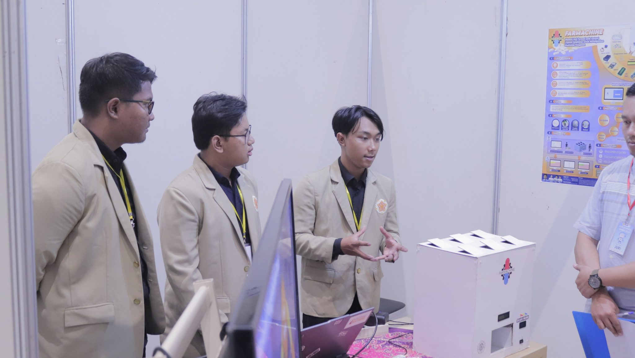 Angkat Inovasi Pelayanan Unit Farmasi Rumah Sakit berbasis Internet of Things (IoT), Tim UGM ...