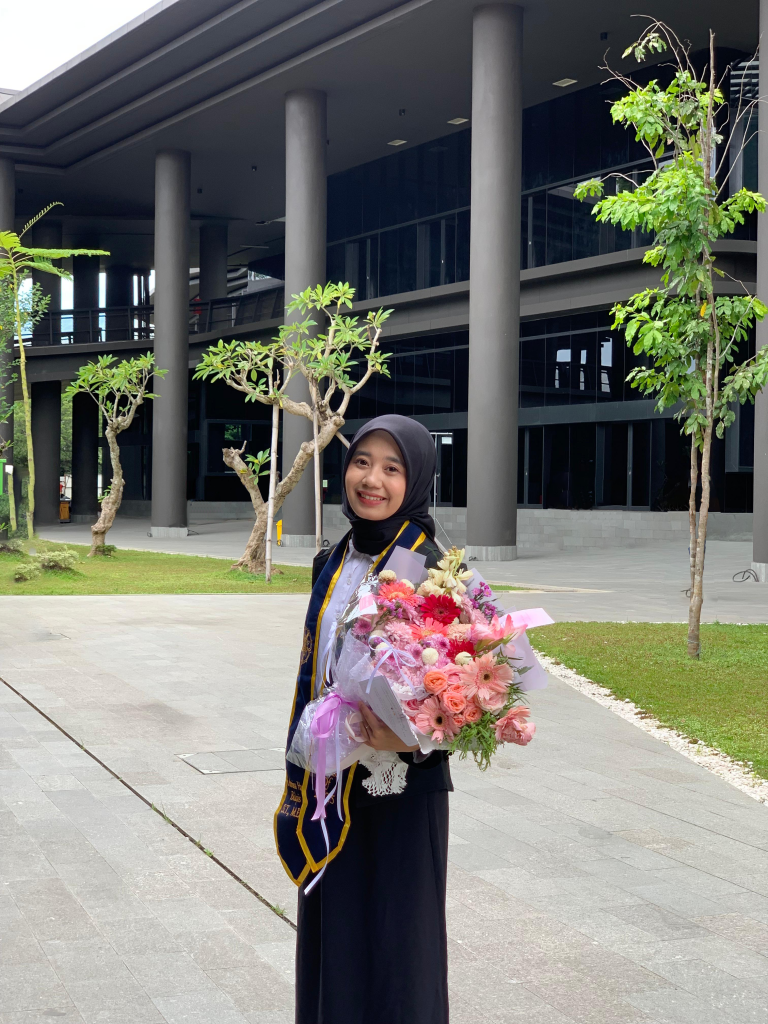 Annisa Hasna, Peraih Best Paper Award pada 5th International Symposium ...